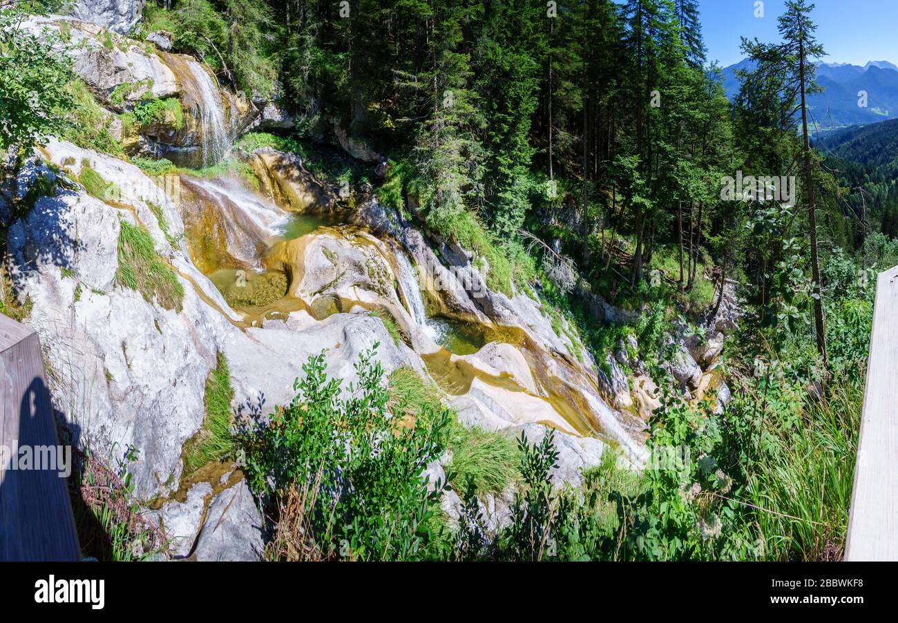Water_basin hi-res stock photography and images - Alamy