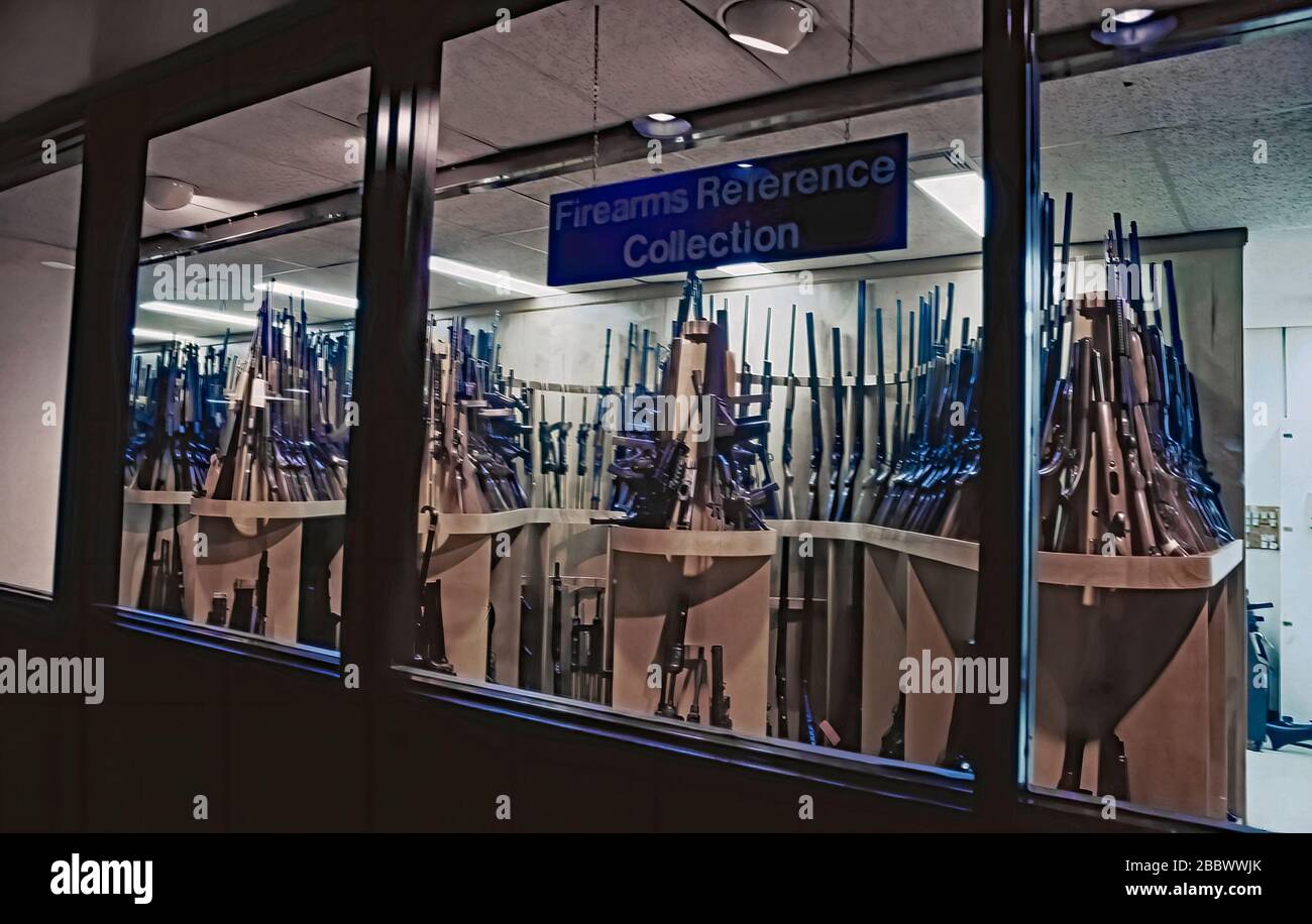 John dillingers revolver hi-res stock photography and images - Alamy