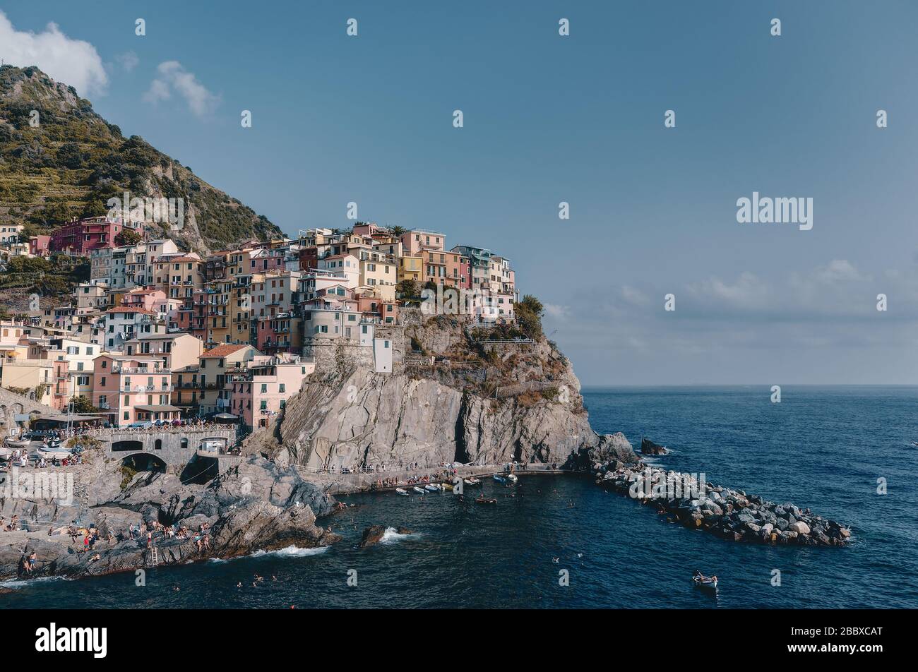 Manarola golden hour hi-res stock photography and images - Alamy