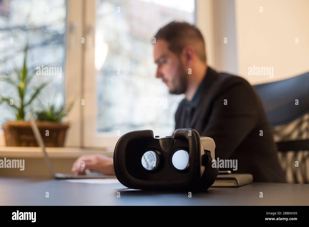 Office smart doors hi-res stock photography and images - Alamy