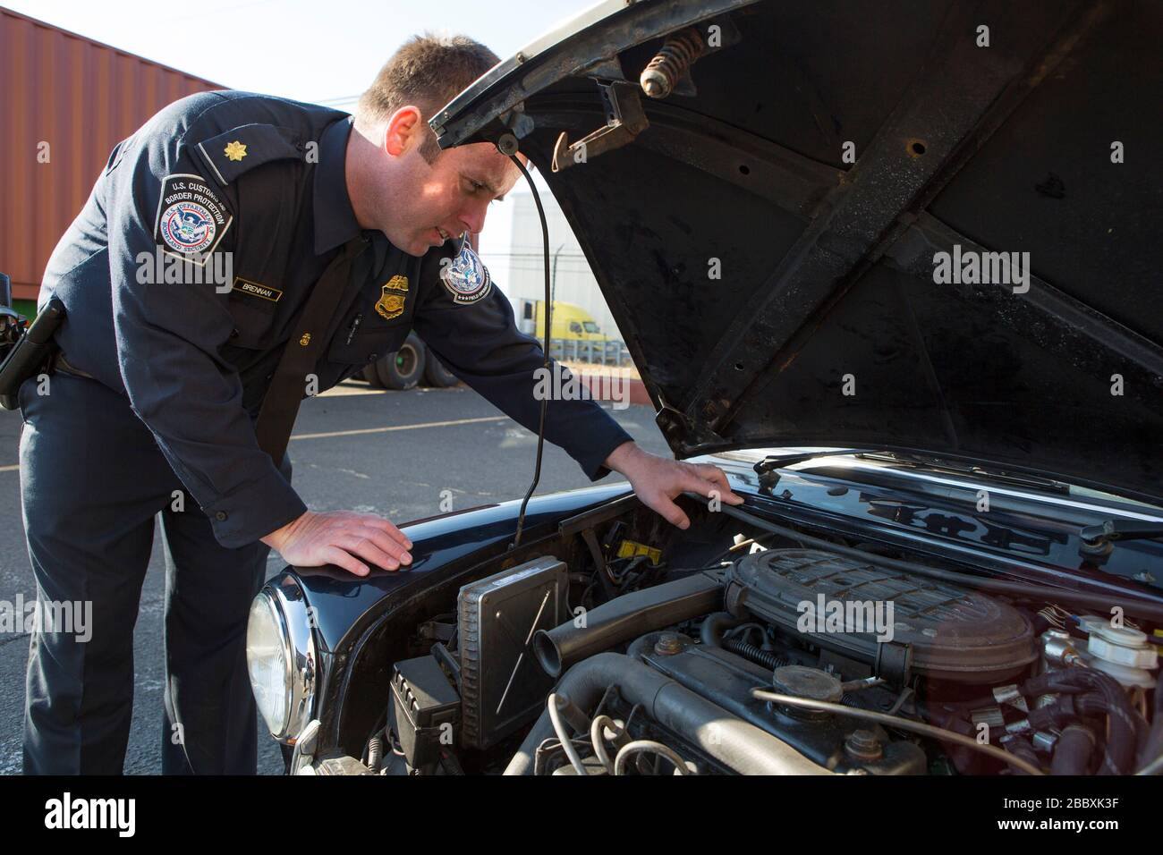 Customs violations hi-res stock photography and images - Alamy