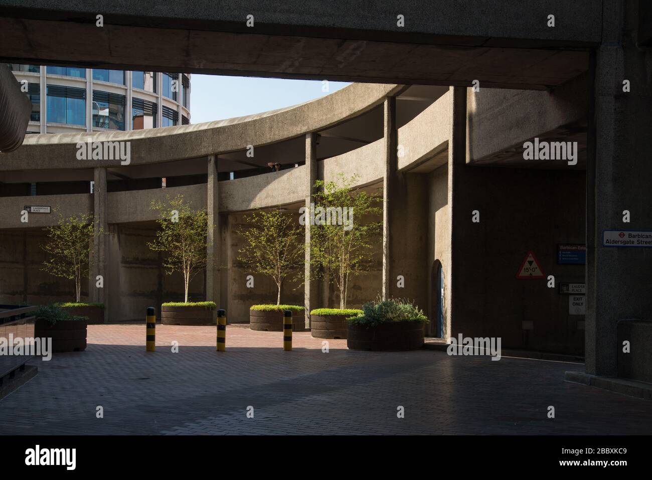 Museum of London Concrete 1960s Brutalist Architecture Barbican Estate ...