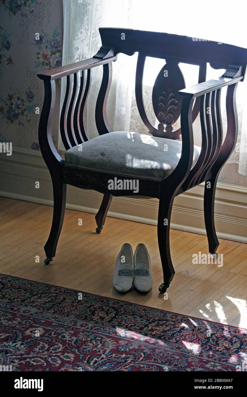 Womans shoes hi-res stock photography and images - Alamy