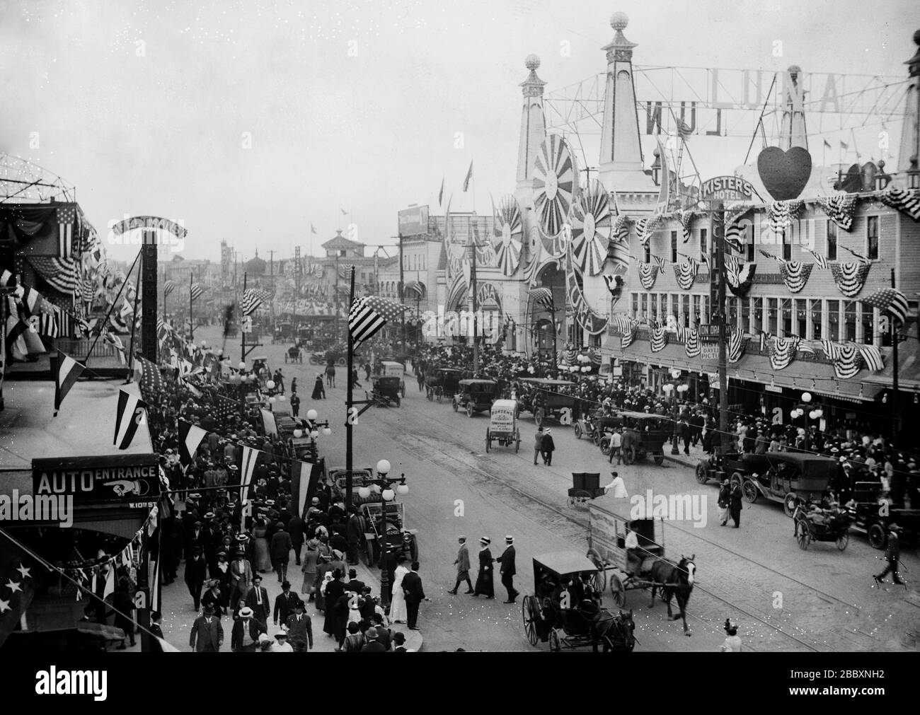 Surf Avenue, Coney Island ca. 1910-1915 Stock Photo - Alamy