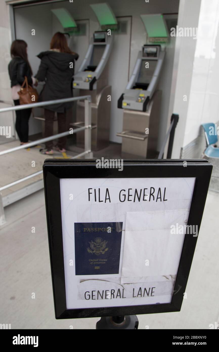 U s customs station hi-res stock photography and images - Alamy