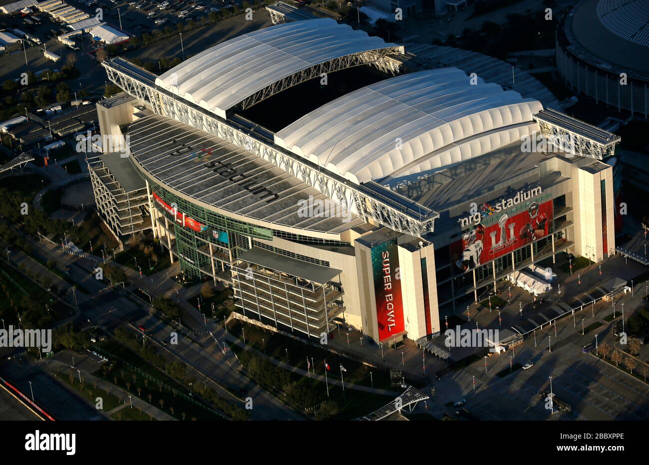 Nrg stadium aerial hi-res stock photography and images - Alamy