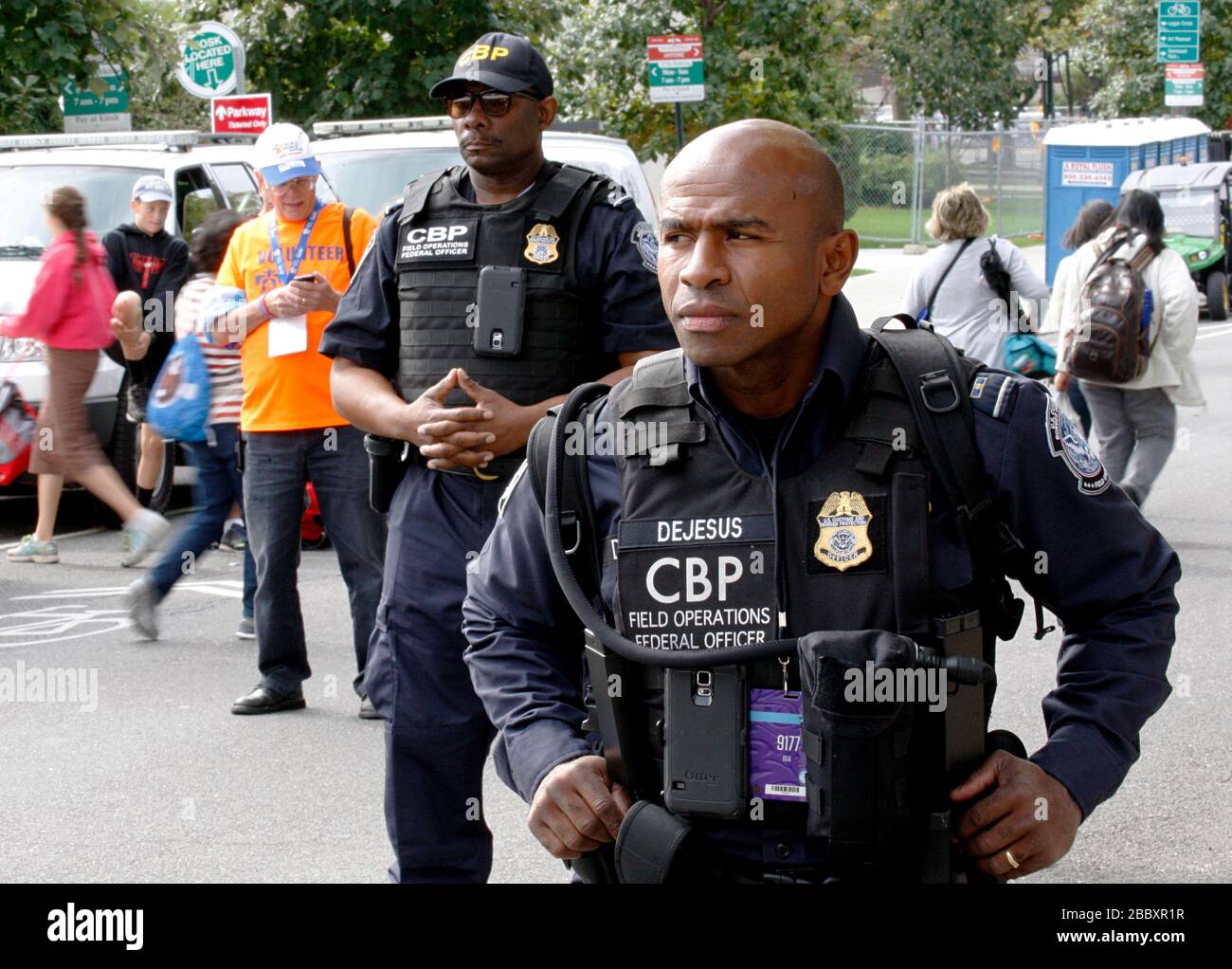 Cbp officer hi-res stock photography and images - Alamy