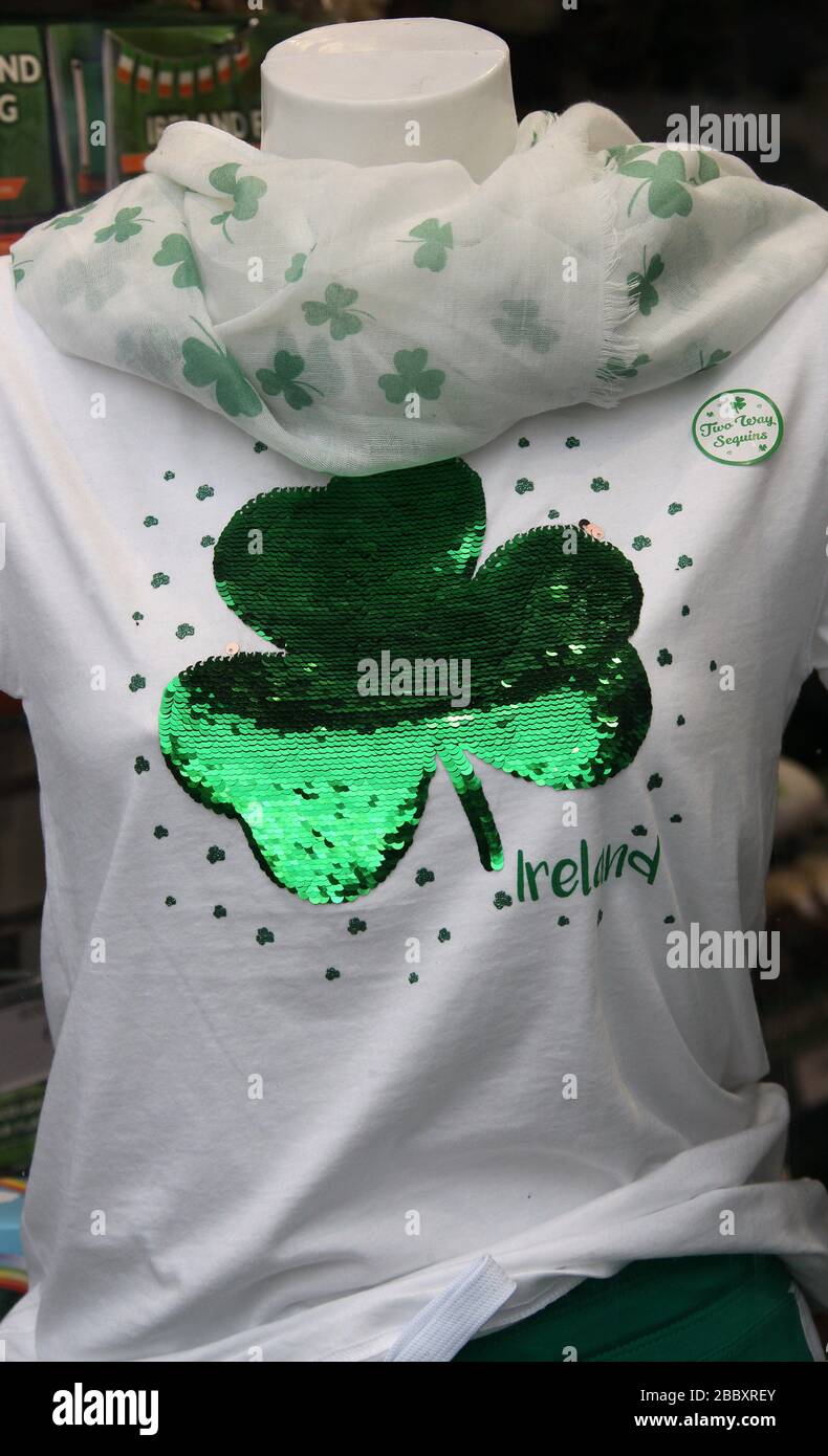 Irish shop window display hi-res stock photography and images - Alamy