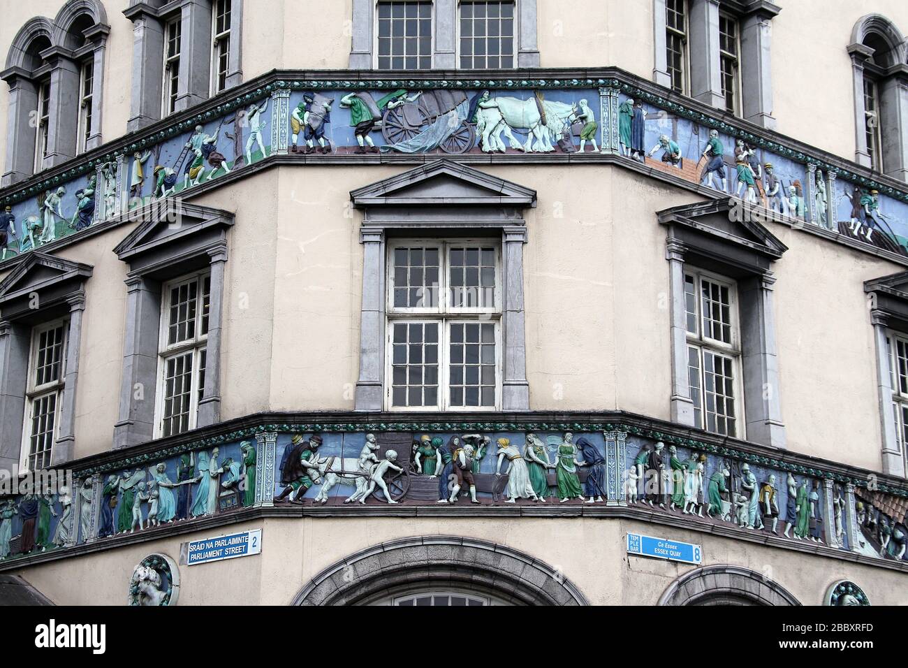 Sunlight Chambers at Essex Quay in Dublin Stock Photo - Alamy