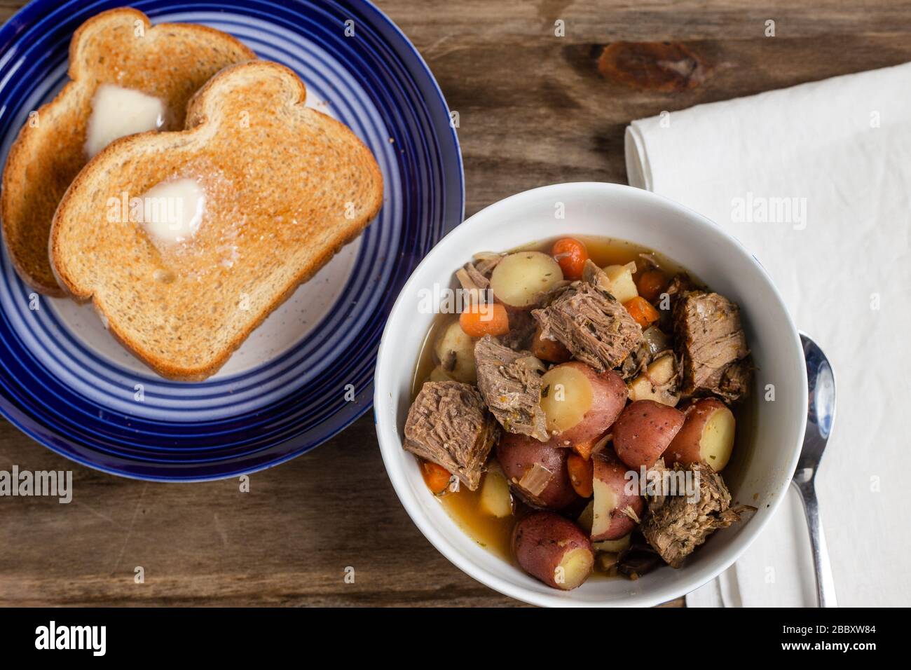 Beef stew and bread hi-res stock photography and images - Alamy