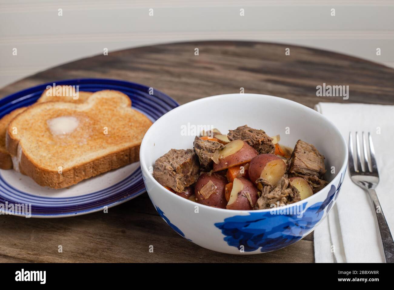 Beef stew and bread hi-res stock photography and images - Alamy