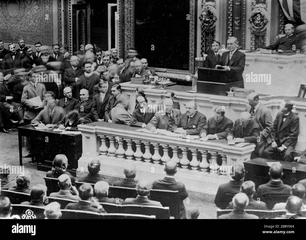 President woodrow wilson addressing congress hi-res stock photography ...