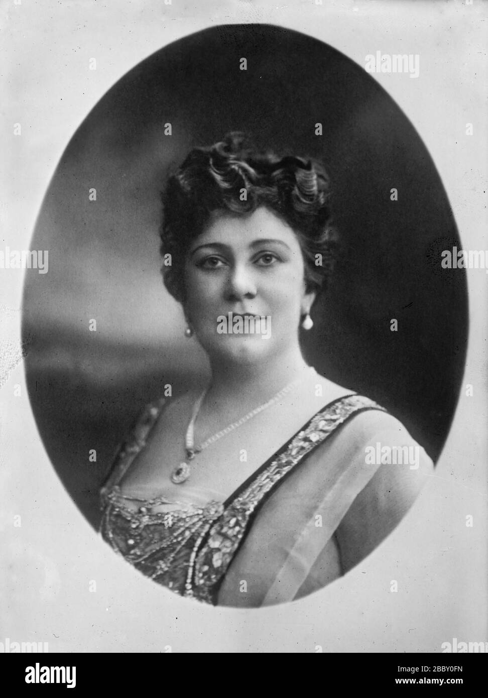 American opera singer hi-res stock photography and images - Alamy