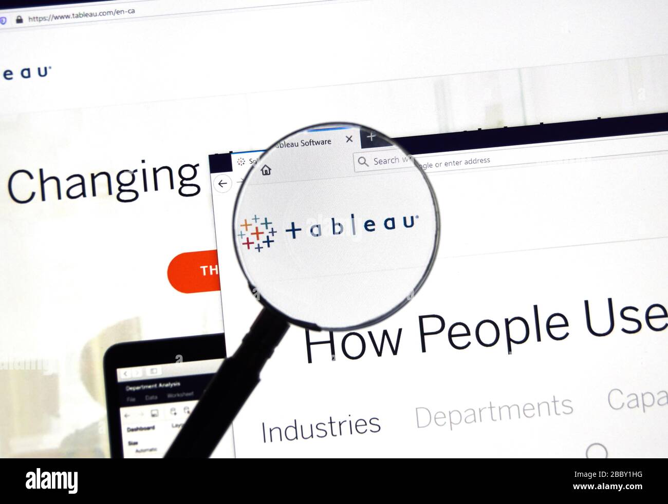 Data visuali hi-res stock photography and images - Alamy