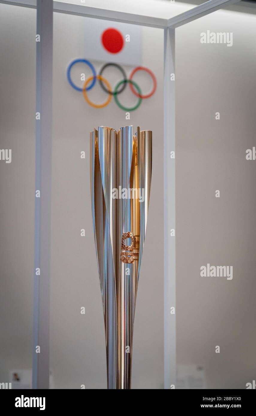 Tokyo olympics 2020 torch hi-res stock photography and images - Alamy