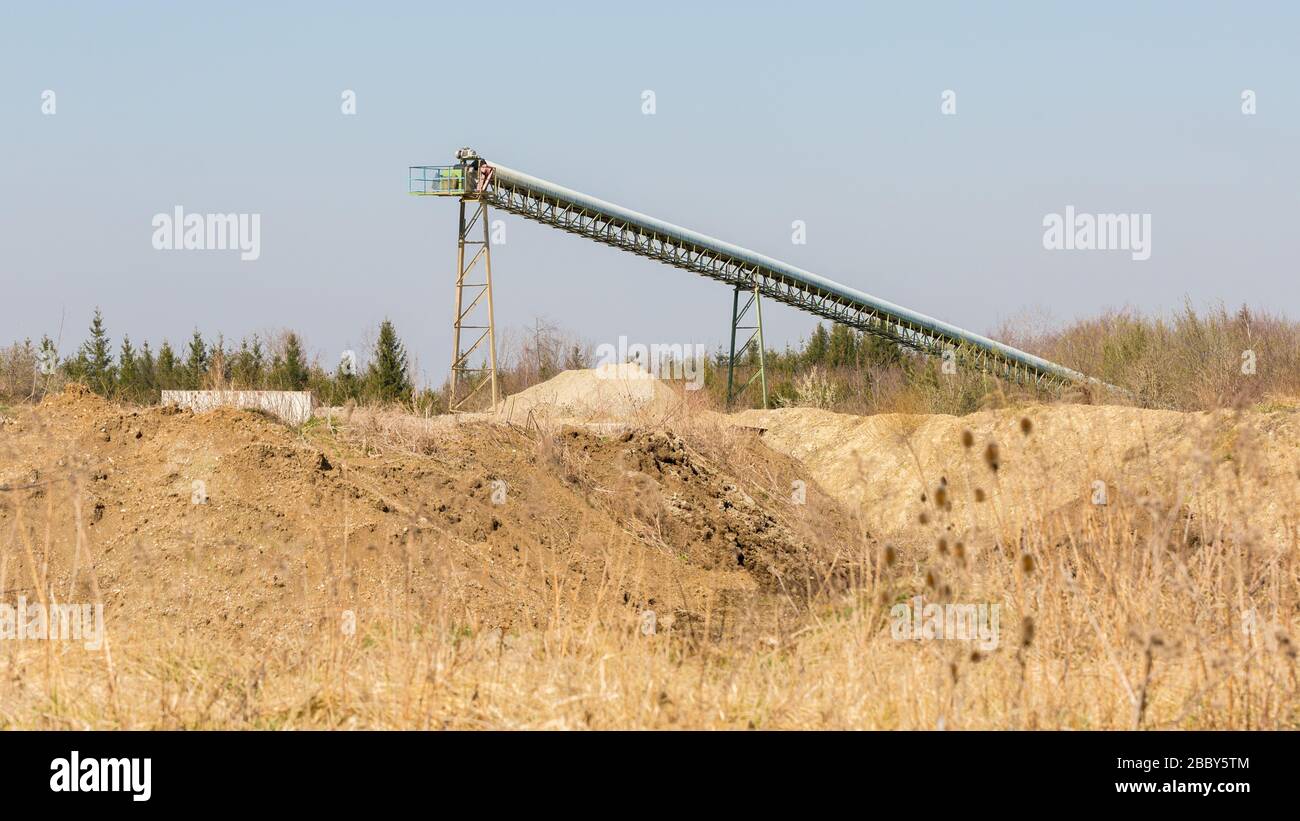 Gravel conveyor hi-res stock photography and images - Alamy