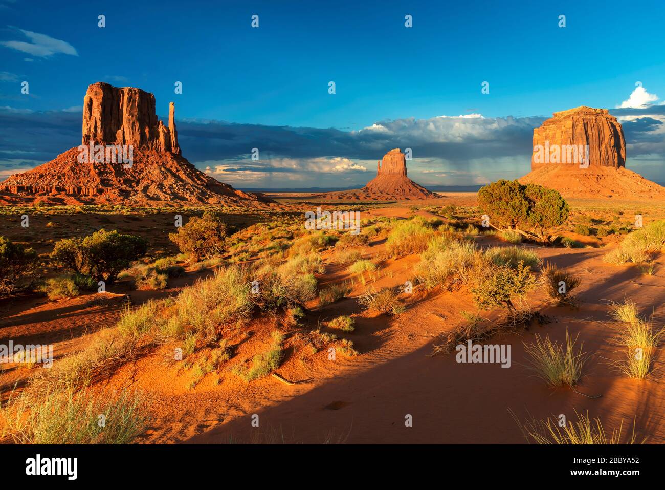 Monument Valley at Sunset, Arizona Stock Photo - Alamy
