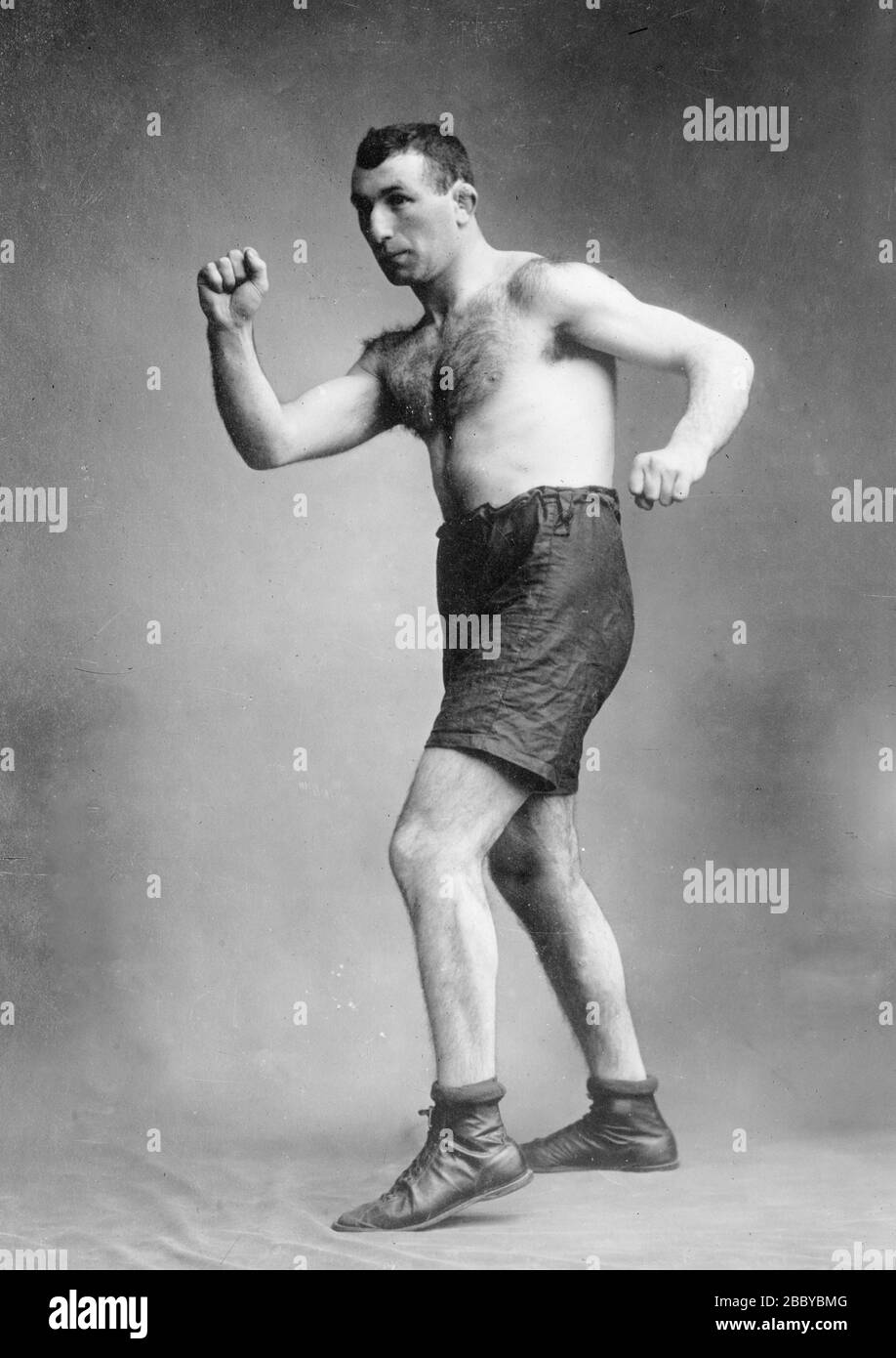 Welterweights hi-res stock photography and images - Alamy