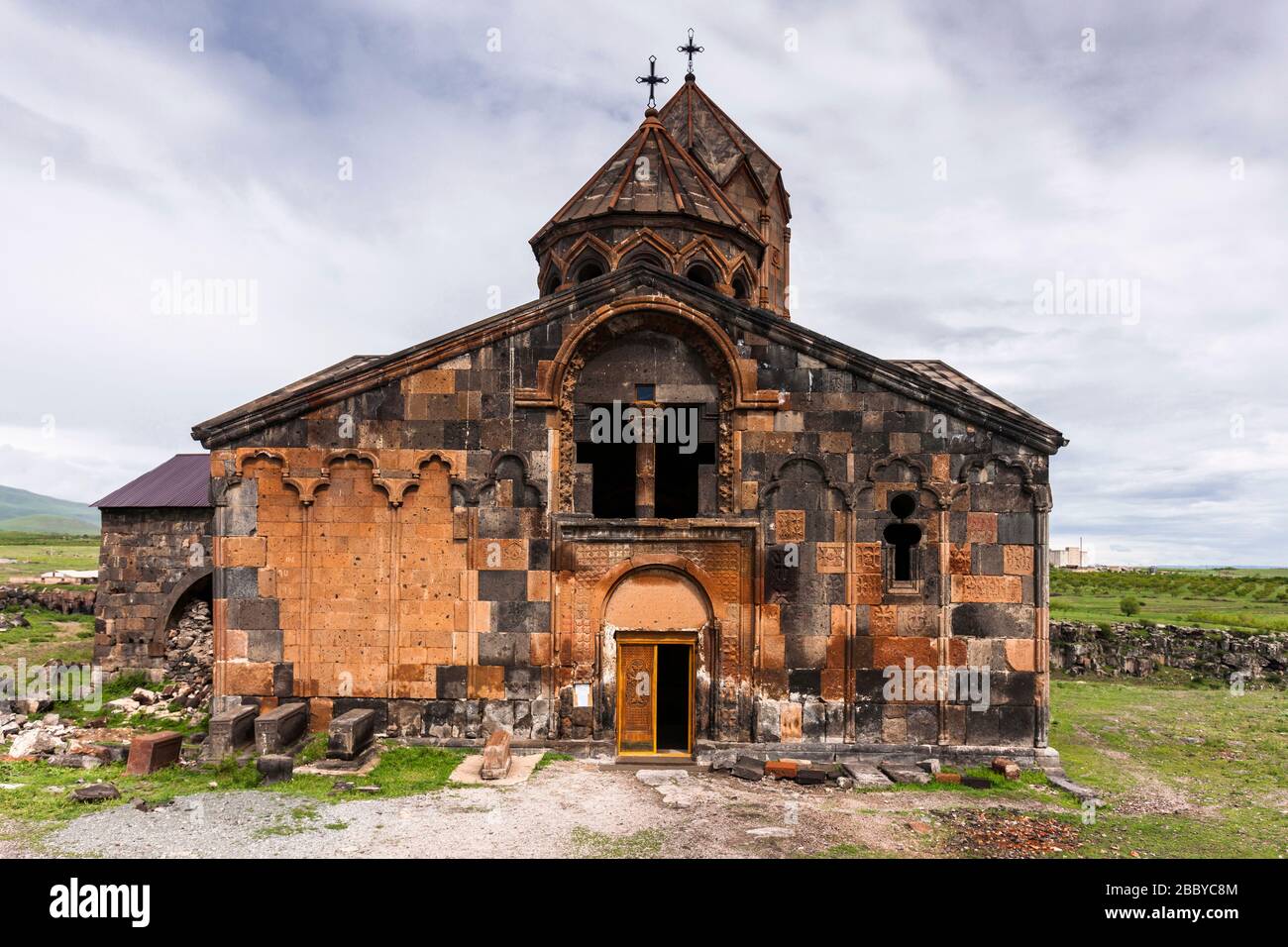Hovhannavank, is medieval Armenian monastery, Armenian church, Kasagh ...