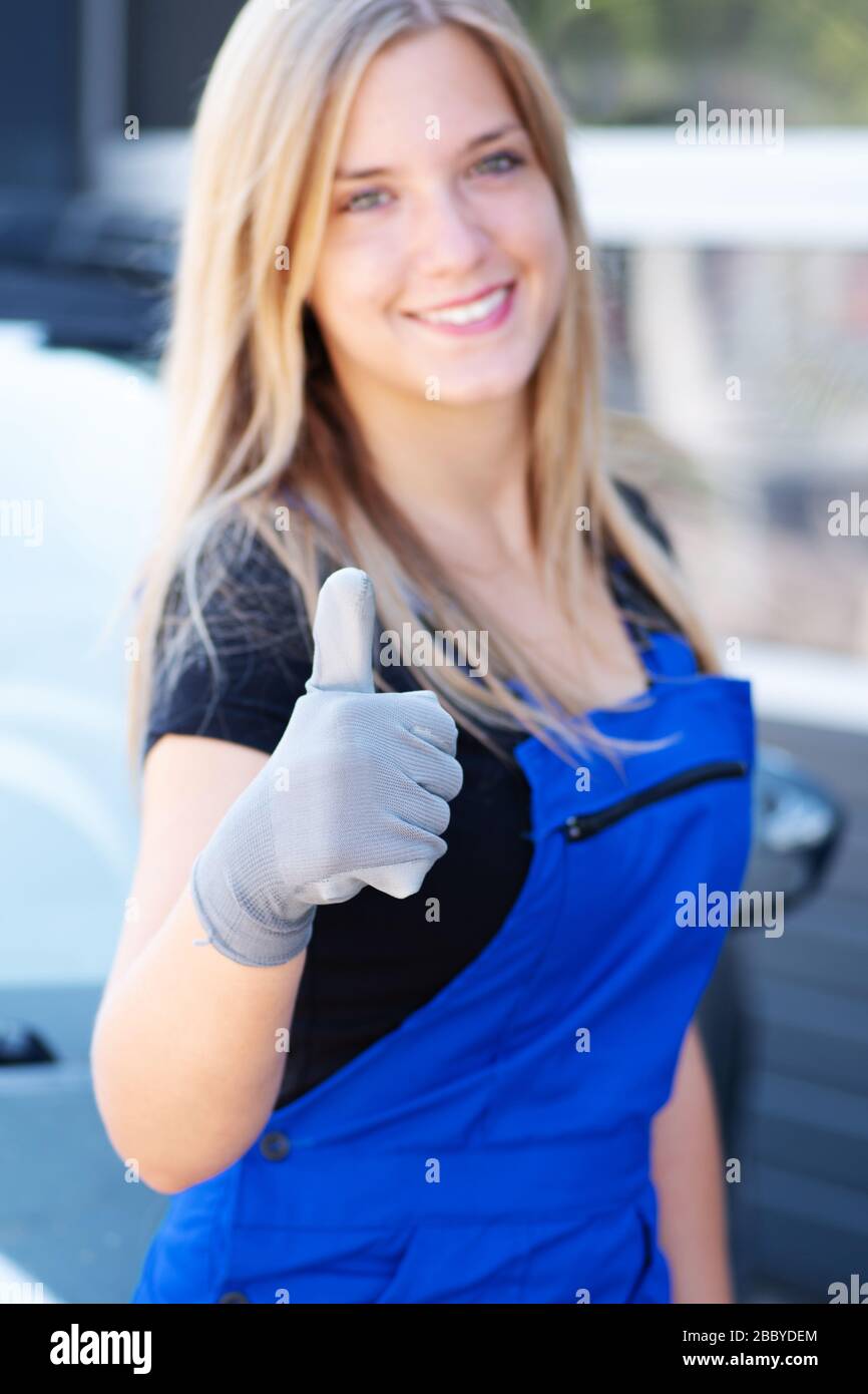 Repair shop work hi-res stock photography and images - Alamy