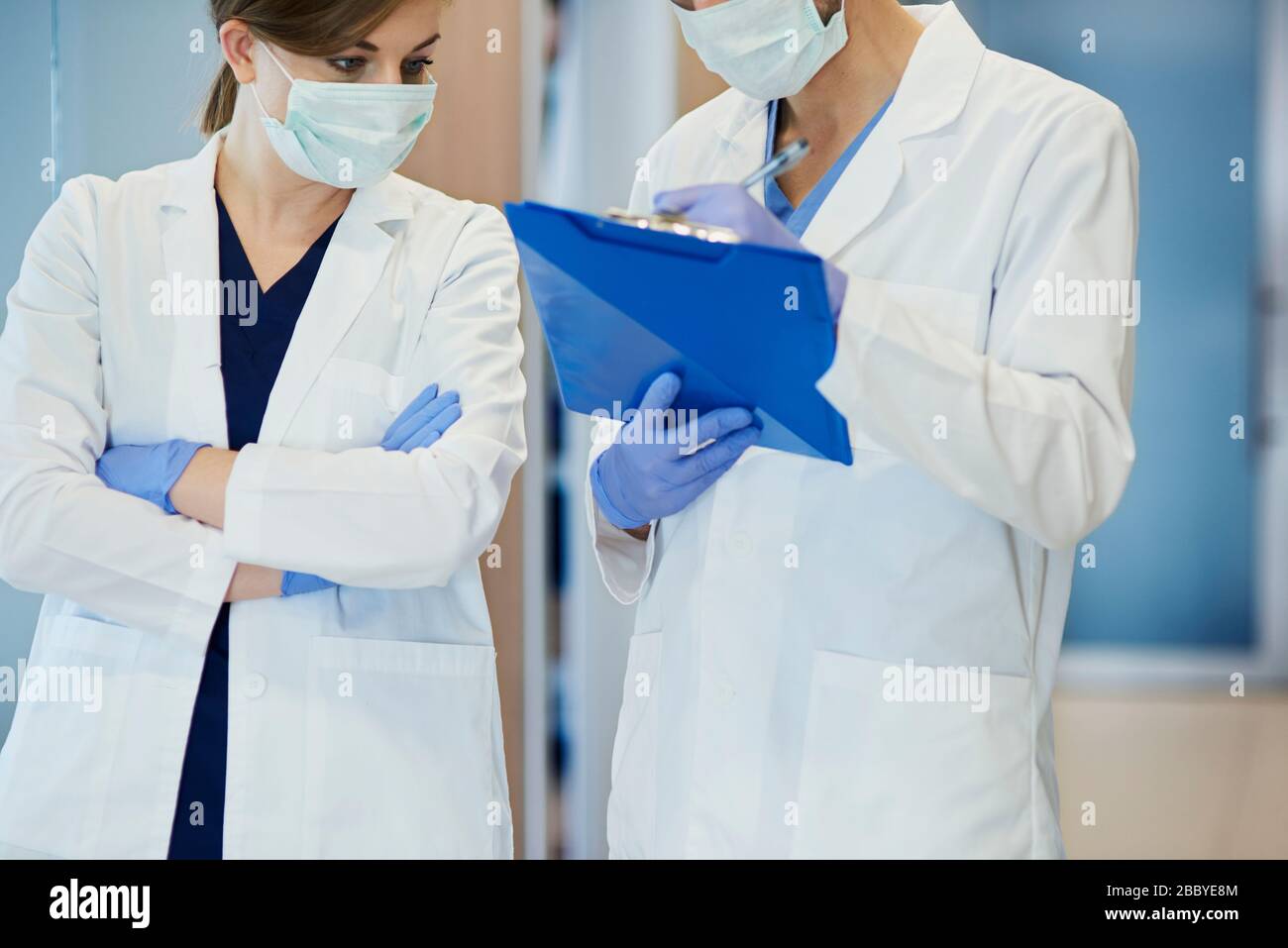 Hospital inspection clipboard hi-res stock photography and images - Alamy