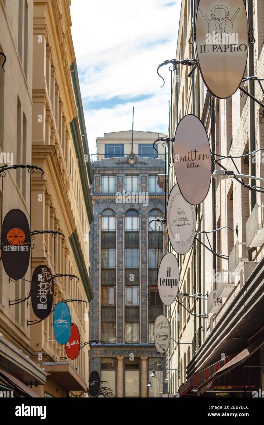 Melbourne street signs hi-res stock photography and images - Alamy