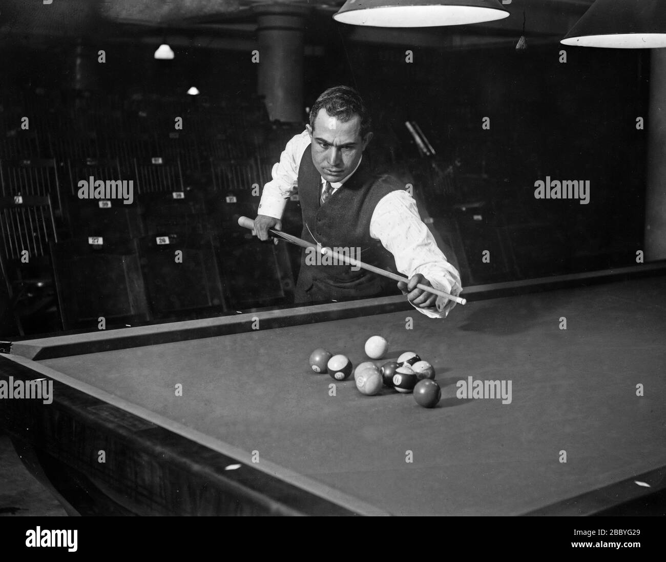 1910s pool player Black and White Stock Photos & Images - Alamy