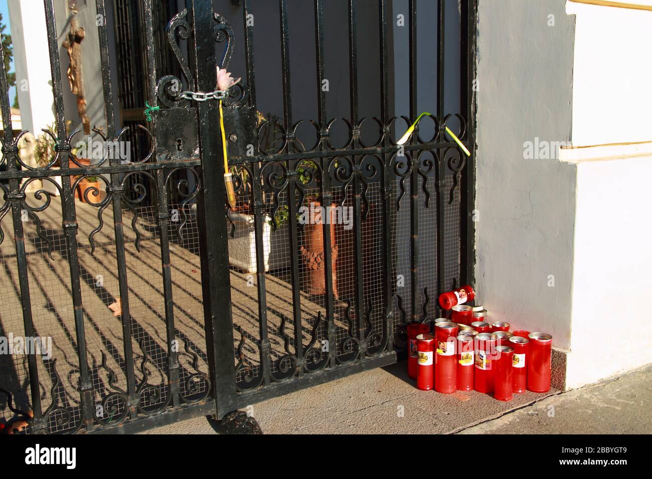 Man chain gate hi-res stock photography and images - Alamy