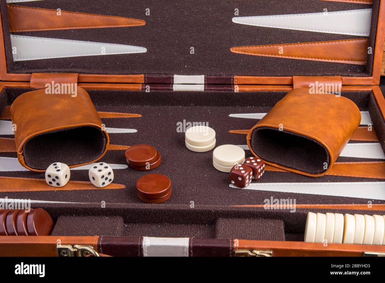 backgammon game with board pieces and dice Stock Photo - Alamy