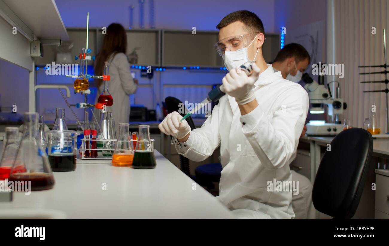 Conical flask and pipette hi-res stock photography and images - Alamy