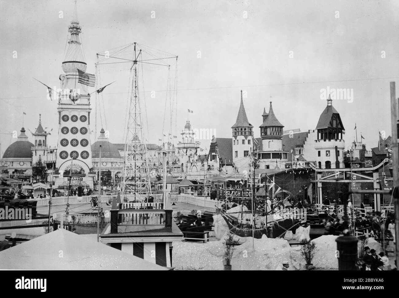 Amusement park rides historical hi-res stock photography and images - Alamy
