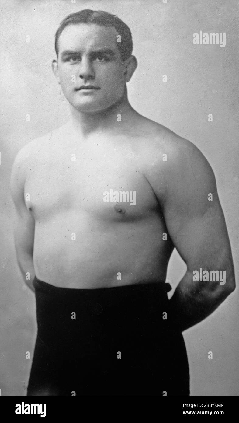 1900s wrestler Black and White Stock Photos & Images - Alamy
