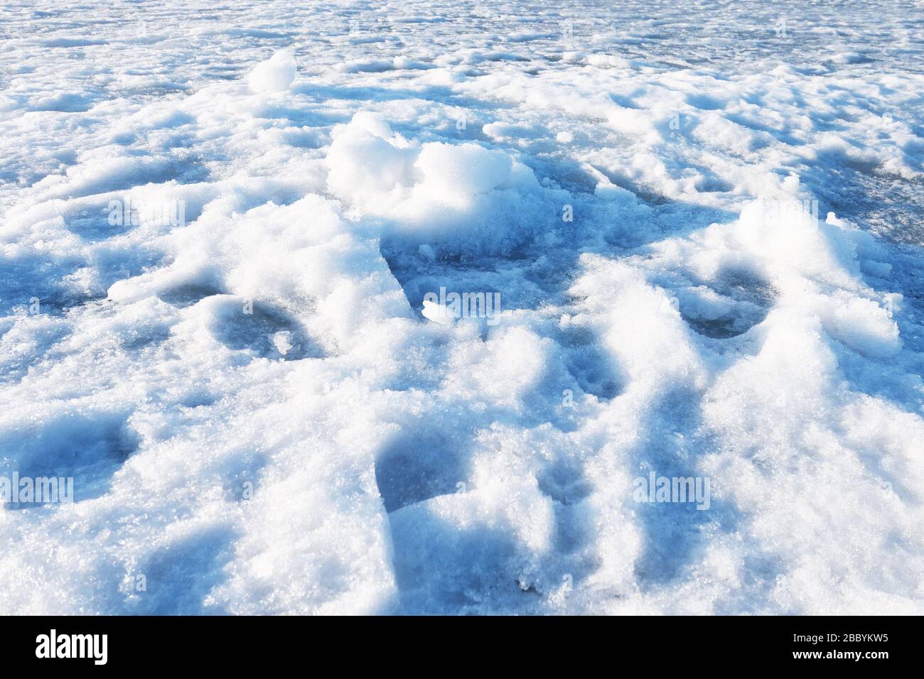 Iced snow background Stock Photo - Alamy