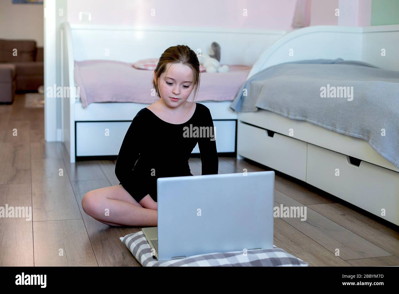 Exercises schoolgirl hi-res stock photography and images - Alamy