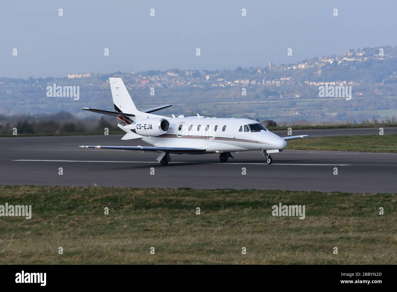 Private jets bristol airport hi-res stock photography and images - Alamy