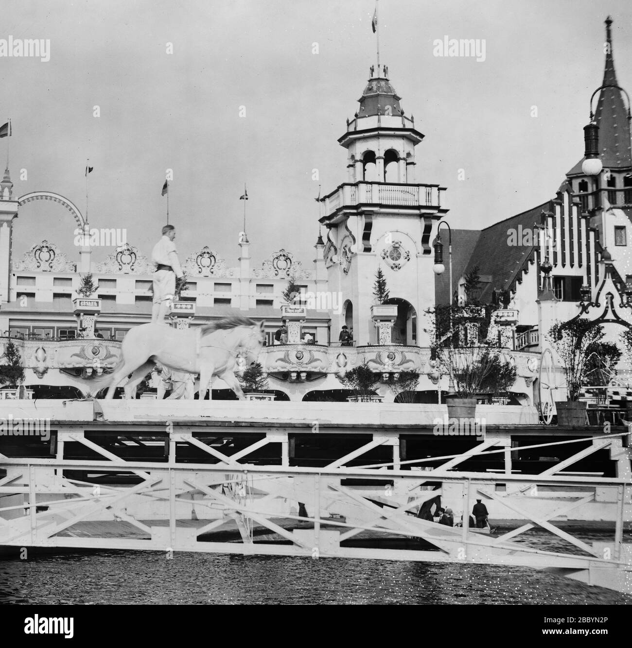 Early 1900s circus hi-res stock photography and images - Alamy