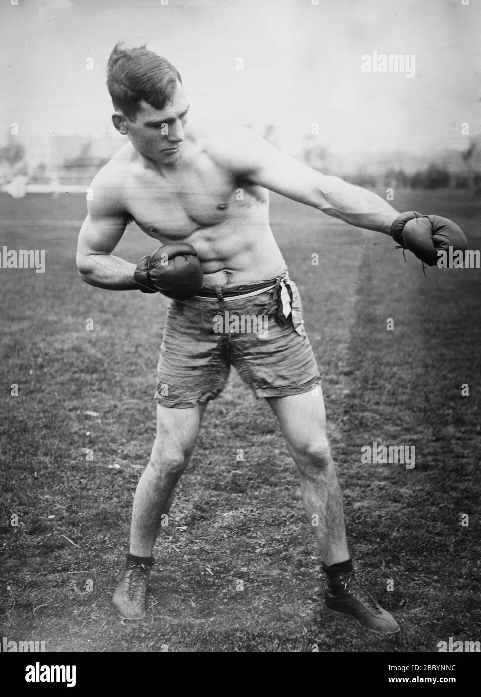 Knockout punch Black and White Stock Photos & Images - Alamy