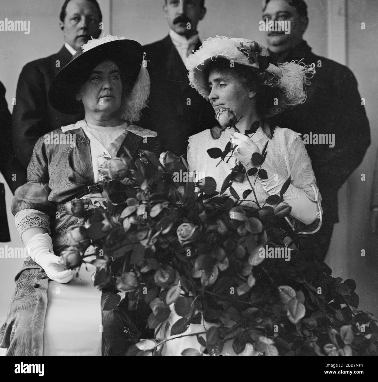 Helen keller and anne sullivan hi-res stock photography and images - Alamy