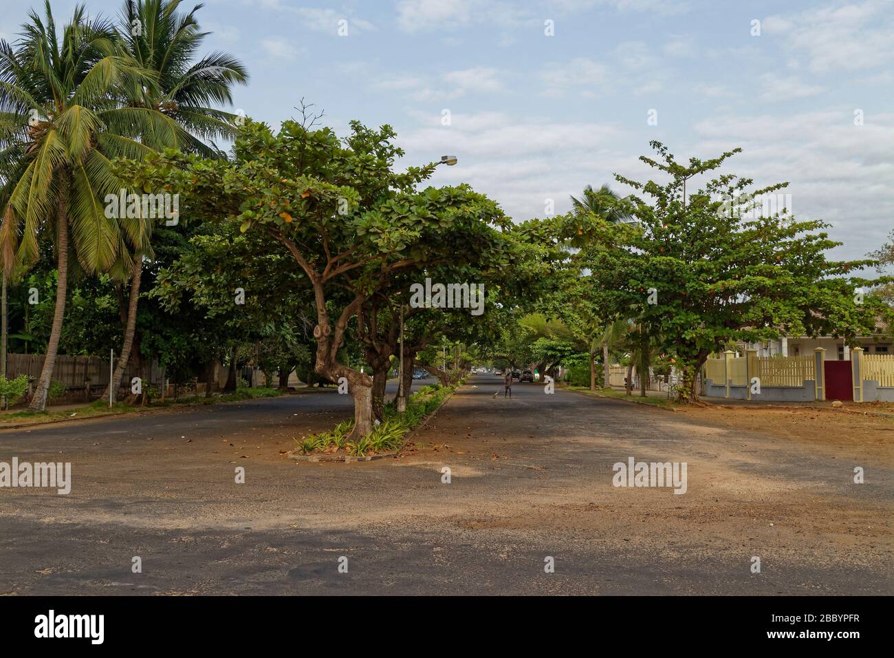 Man sweeping road hi-res stock photography and images - Alamy