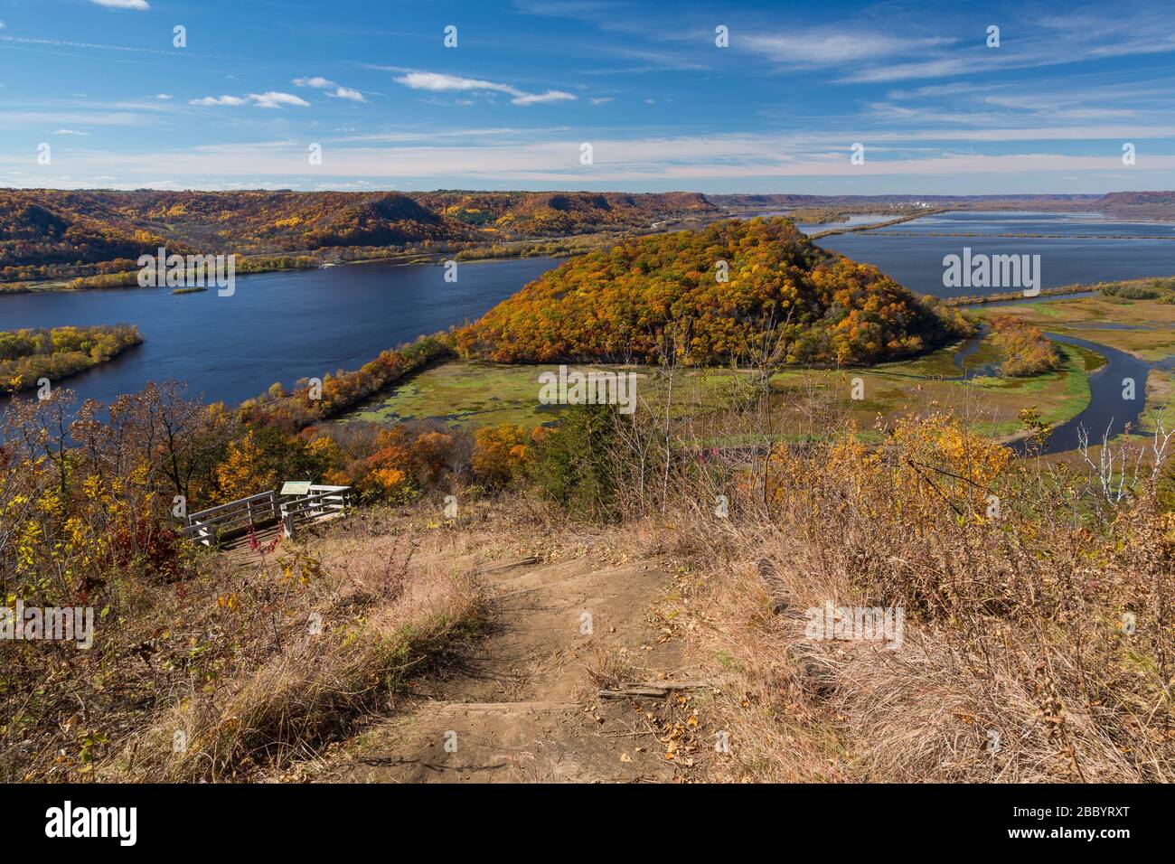 Mississippi river fall foliage hi-res stock photography and images - Alamy
