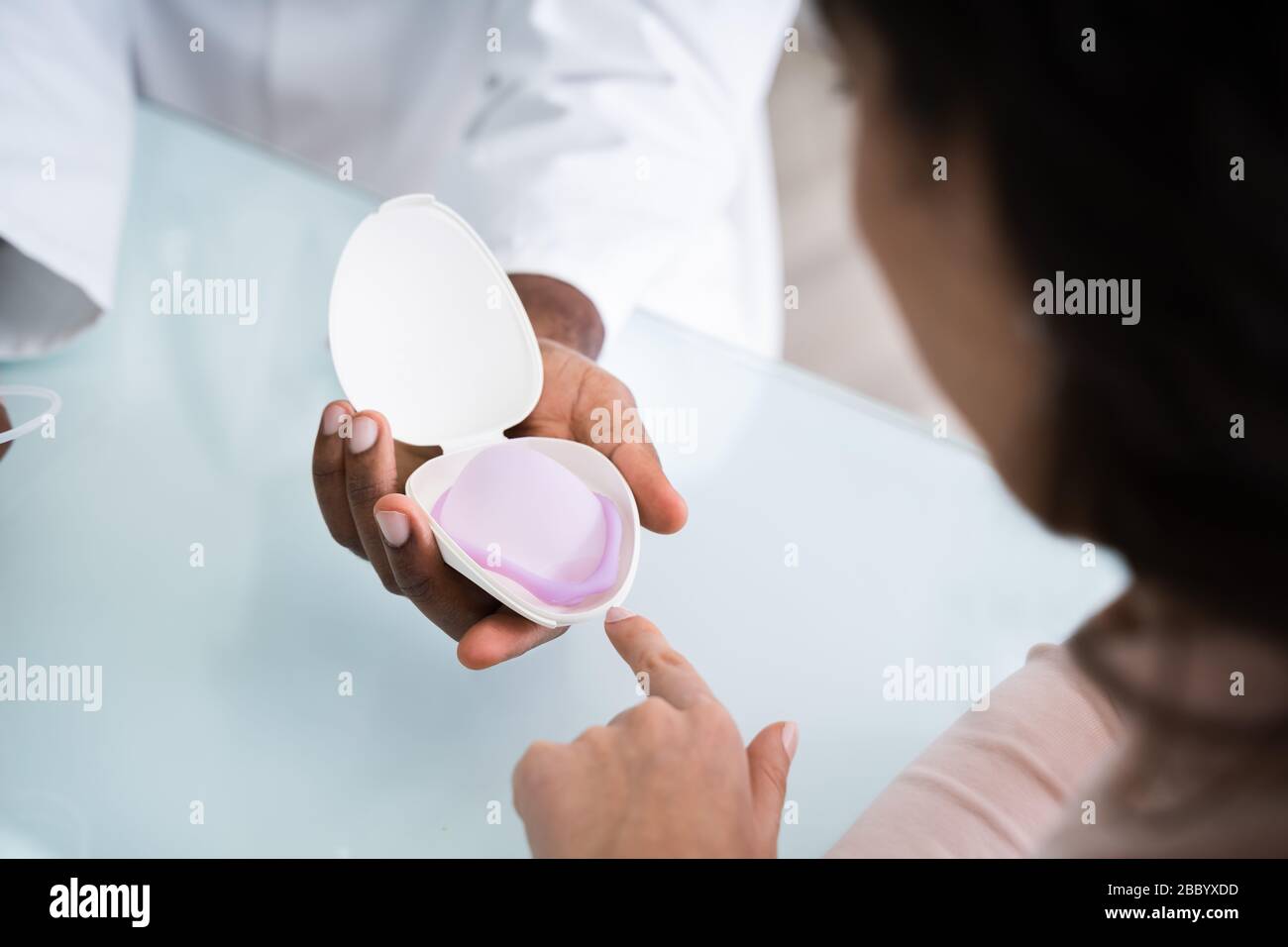 Diaphragm ring hi-res stock photography and images - Alamy