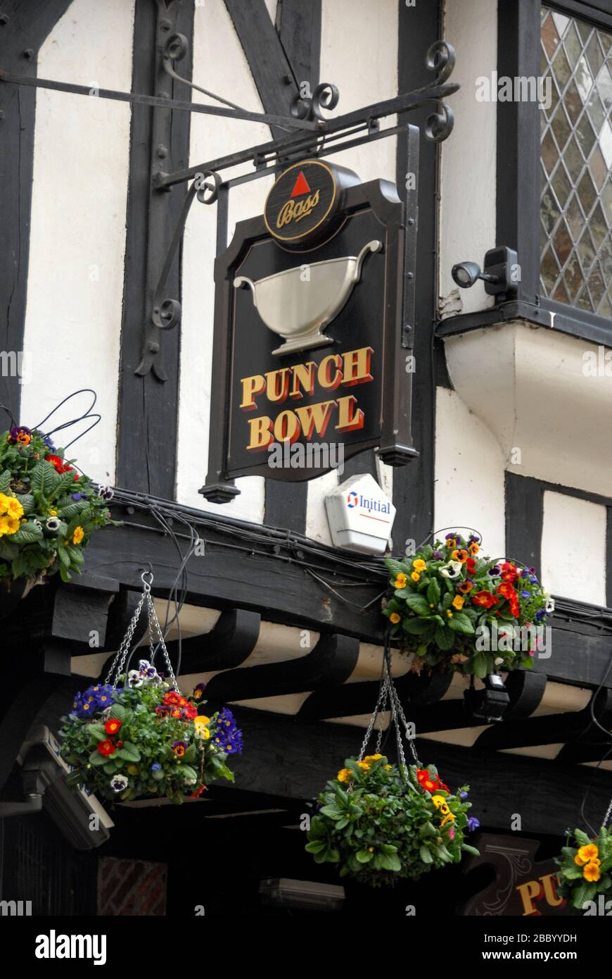 15th century pub hi-res stock photography and images - Alamy