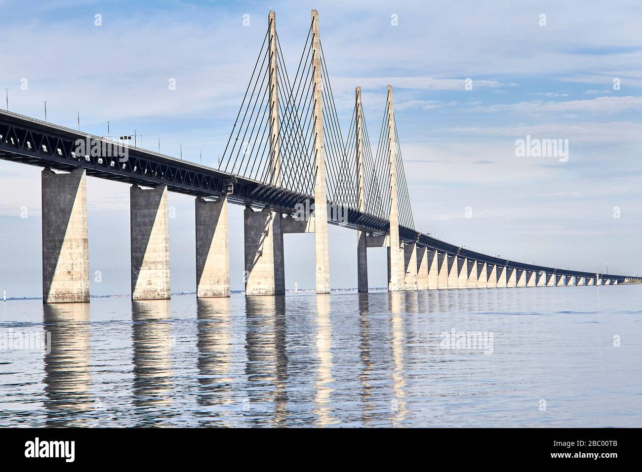 Öresund Bridge (Oresund Bridge) is a combined railway and motorway ...