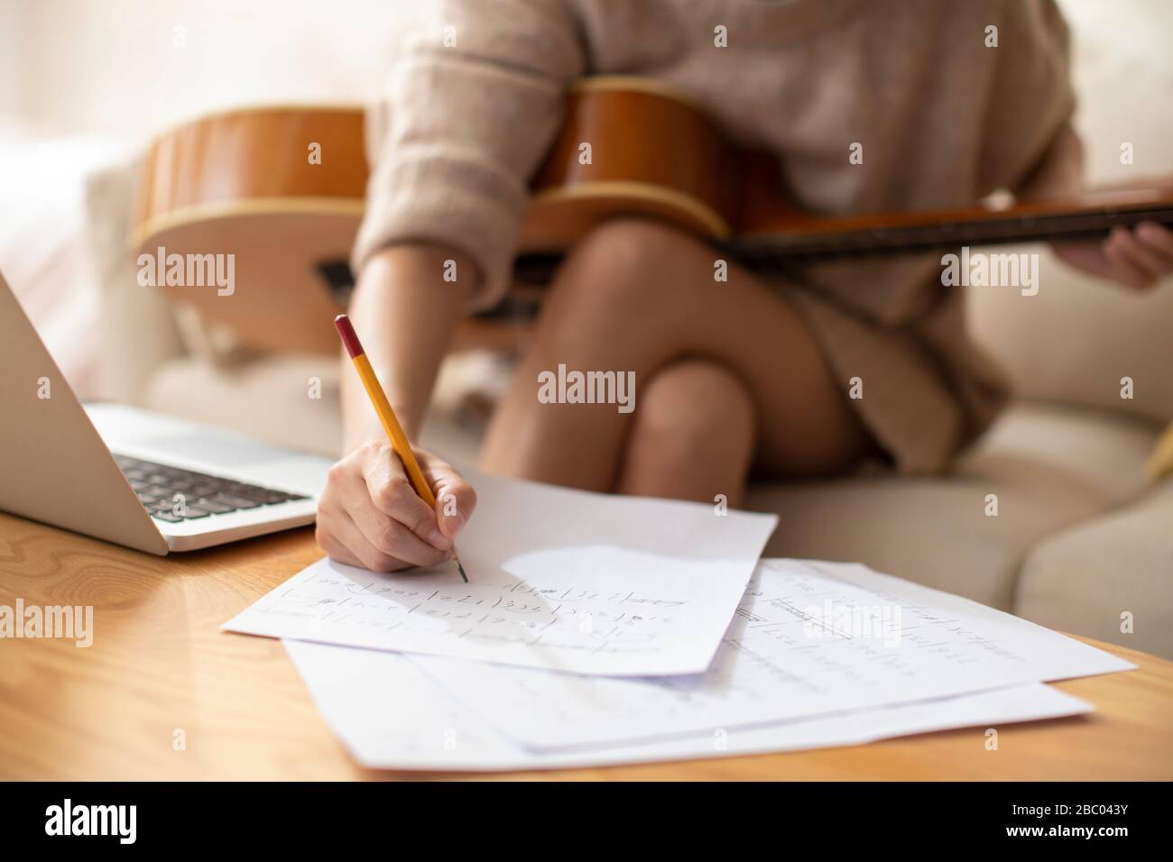 Chinese sheet music hi-res stock photography and images - Alamy