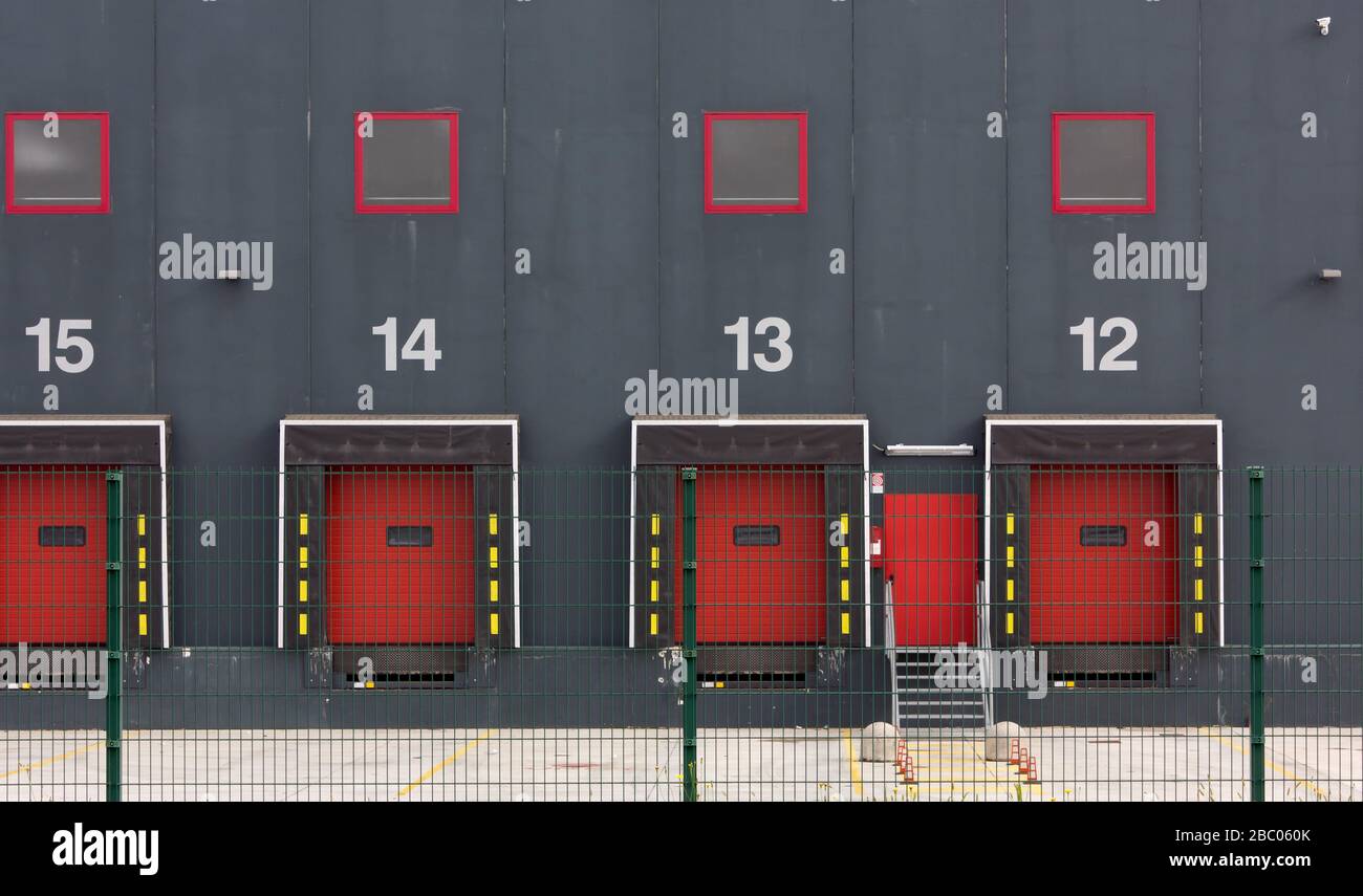 Number unloading truck hi-res stock photography and images - Alamy