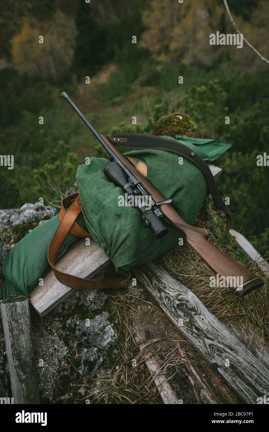 A detailed picture shows a hunting rifle on Monday, 30 October 2018 on ...