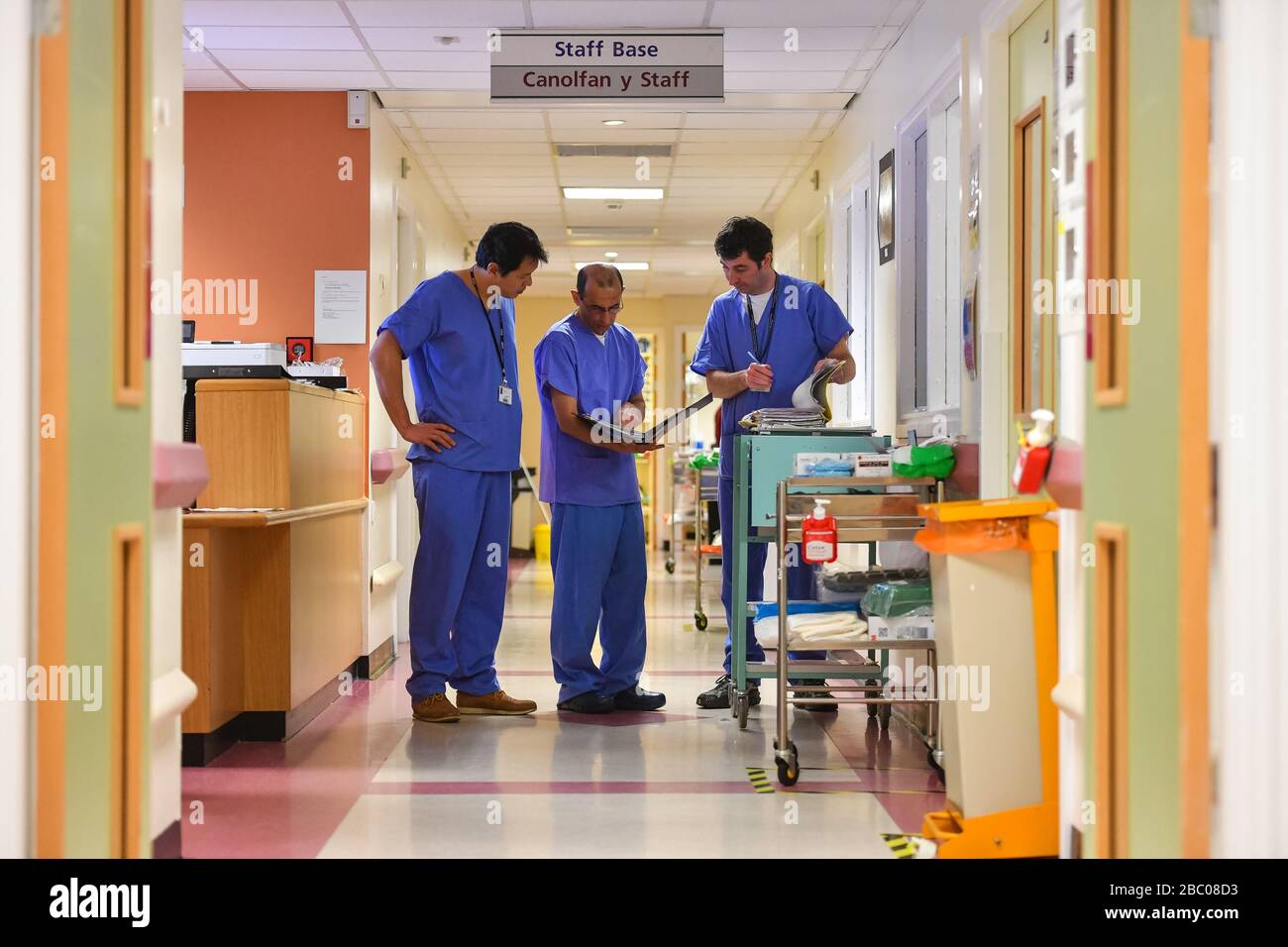 Medical staff on covid 19 ward neath port talbot hospital hi-res stock ...