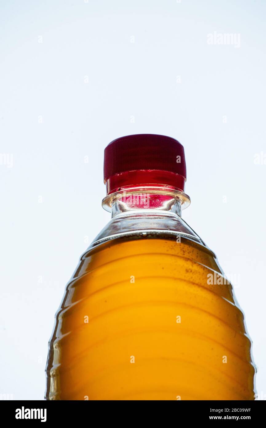 Bottle of cooking oil isolated on white background Stock Photo - Alamy