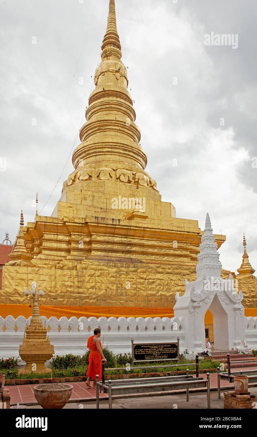 Famous Golden Pagoda in Phra That Chae Haeng Temple from year 1355 was ...
