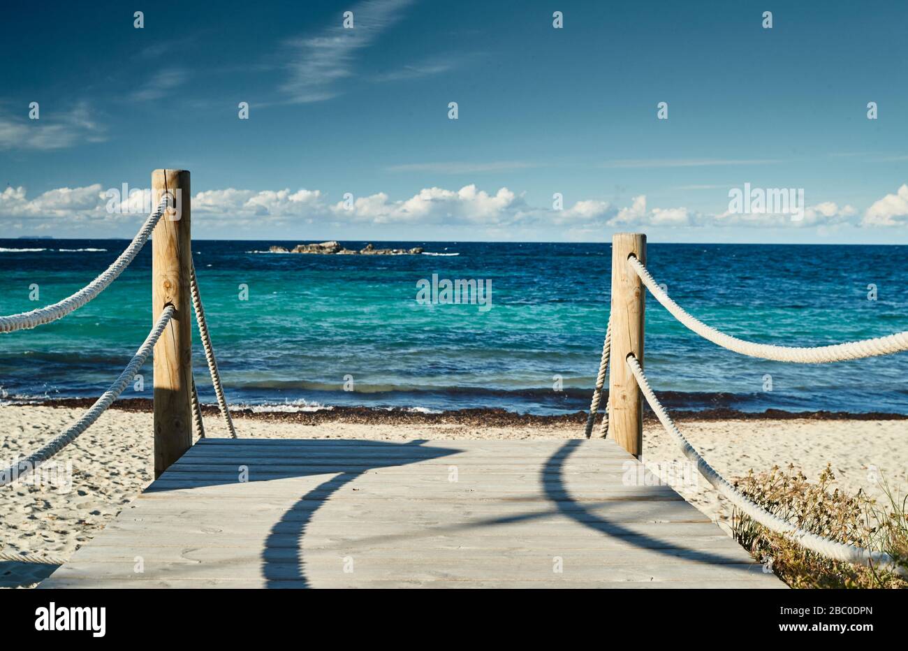 Path pathway barrier fence hi-res stock photography and images - Alamy